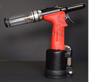 PNEUMATIC RIVETING TOOL FOR STRUCTURAL 3/16 POP RIVET MAX., Canada